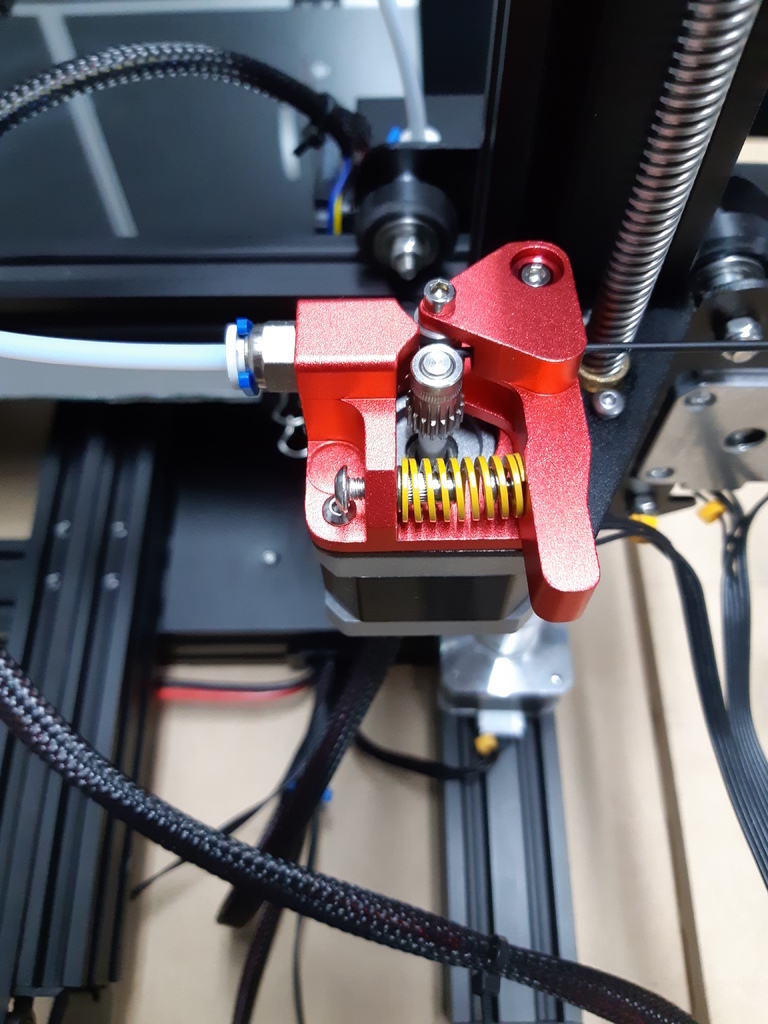 Free 3D file Creality dual gears extruder wire loom bracket・Template to ...
