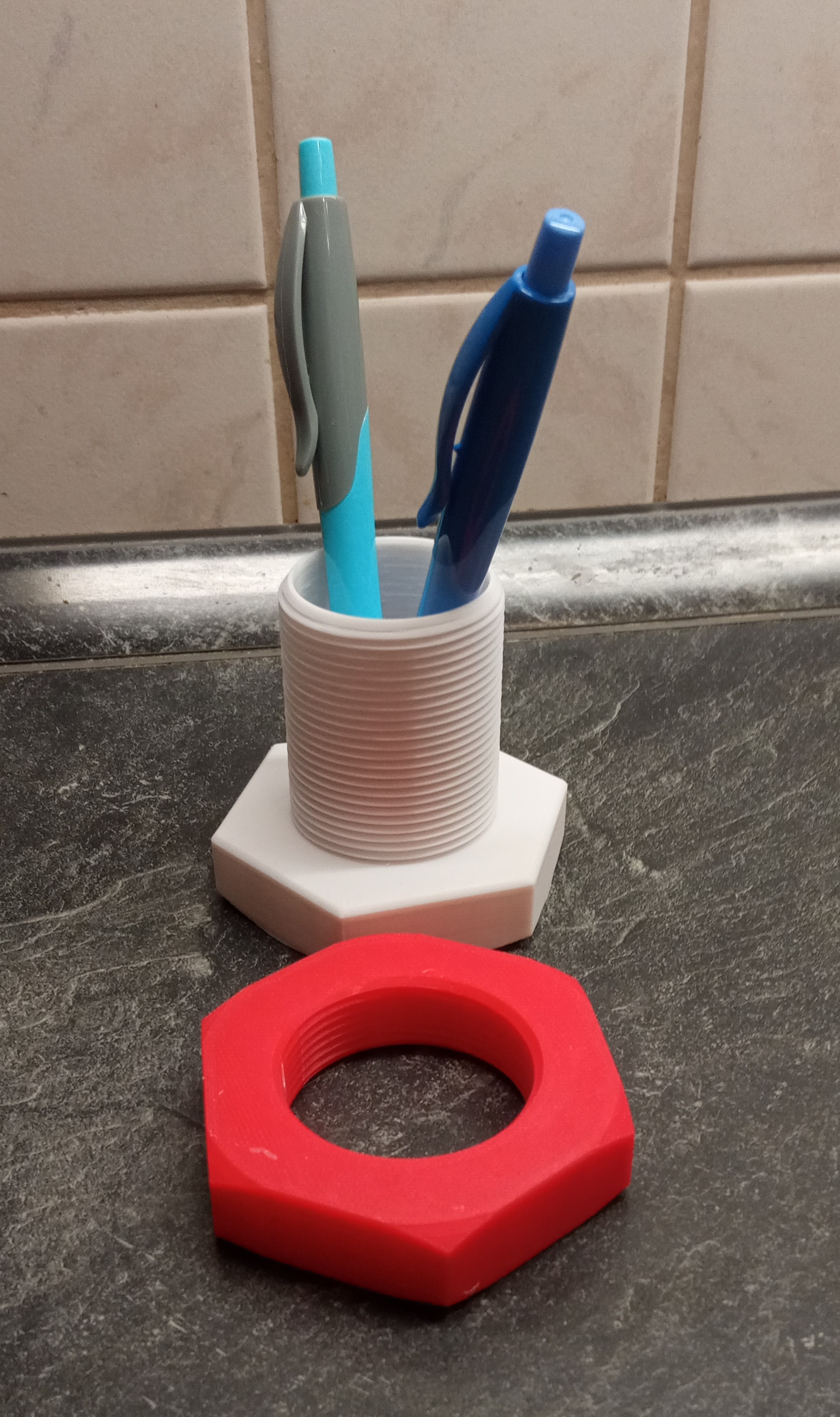 STL file Pen holder screw・Design to download and 3D print・Cults