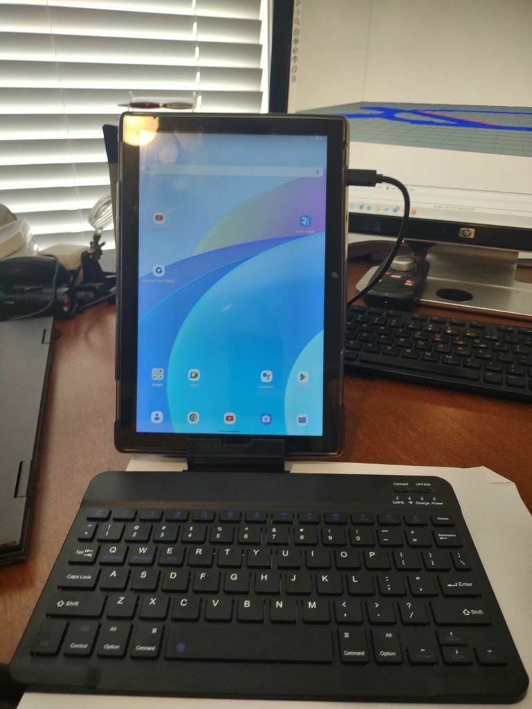 Free 3D file tablet stand with keyboard・3D printer model to download・Cults