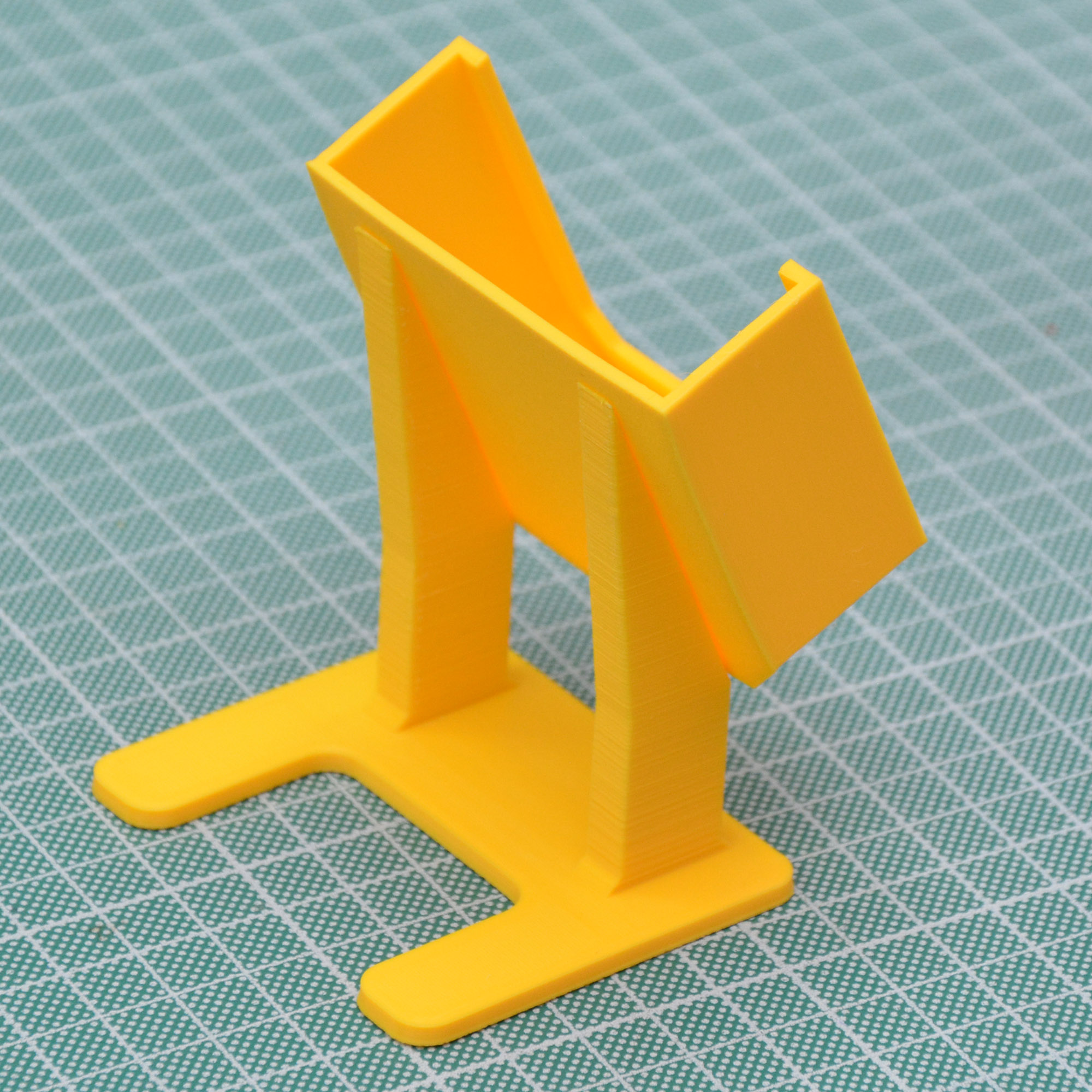 STL file Digital Multimeter Kaiweets KM601 and ST600Y desk stand ...