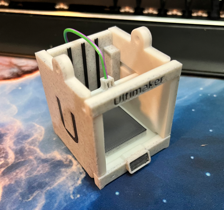 Free 3D file Utimaker Ornament - FOLD and BUILD 🎄・3D printer model to ...