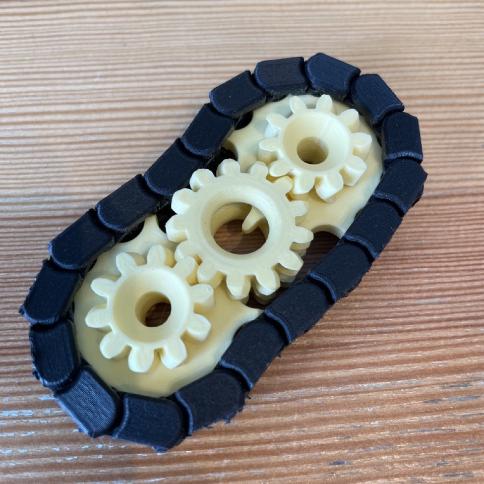 3D printed Chain and Gears Fidget Spinner • made with Ender 3 Pro・Cults