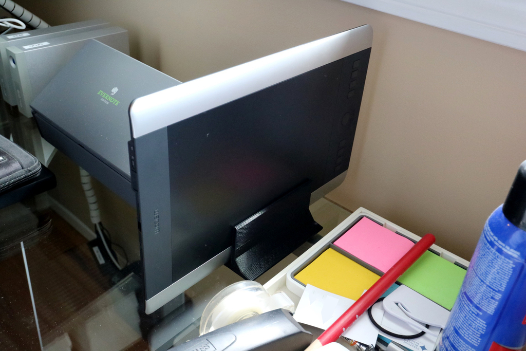 3D file Wacom Tablet Stand w/ stylus holder 🖥️・3D printing idea to ...