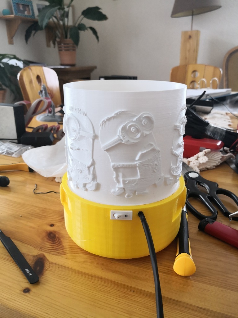 Free 3D file minion lamp with led lighting・3D printer model to download ...