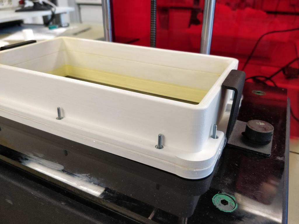 Free 3D file VAT Liquid Cristal LC10 3D resin printer・Design to ...