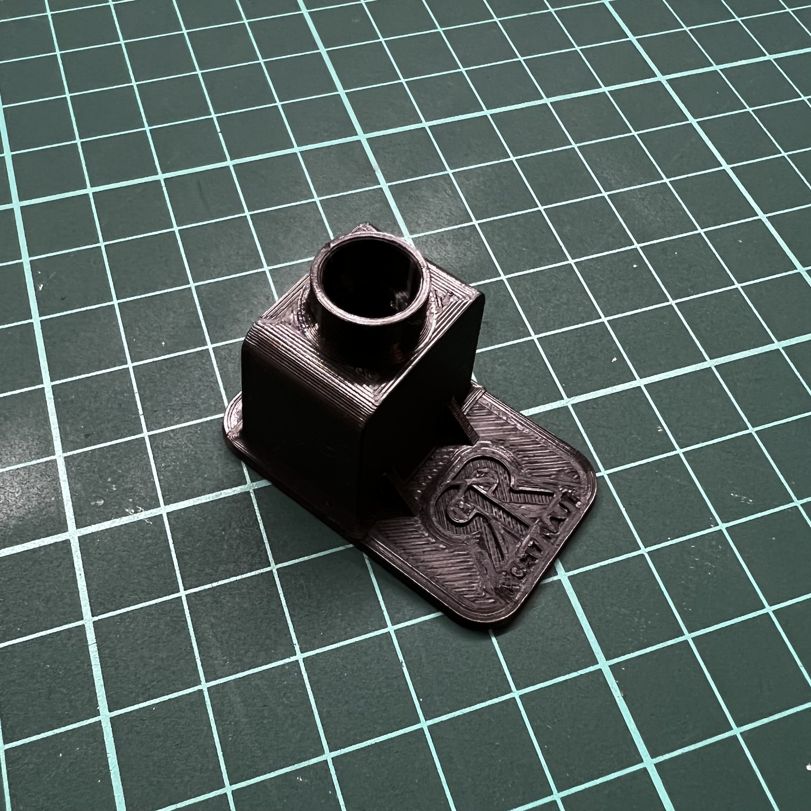STL file Airsoft sniper speed loader・Design to download and 3D print・Cults