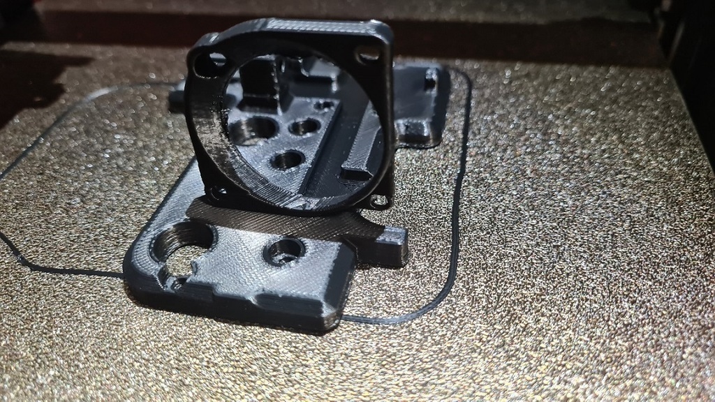 Free STL file Strong Biqu H2 mounting plate for Ender 3 with 40mm fan ...