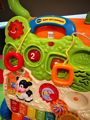 Free 3D file vtech play trolley - locking front part・3D print object to ...