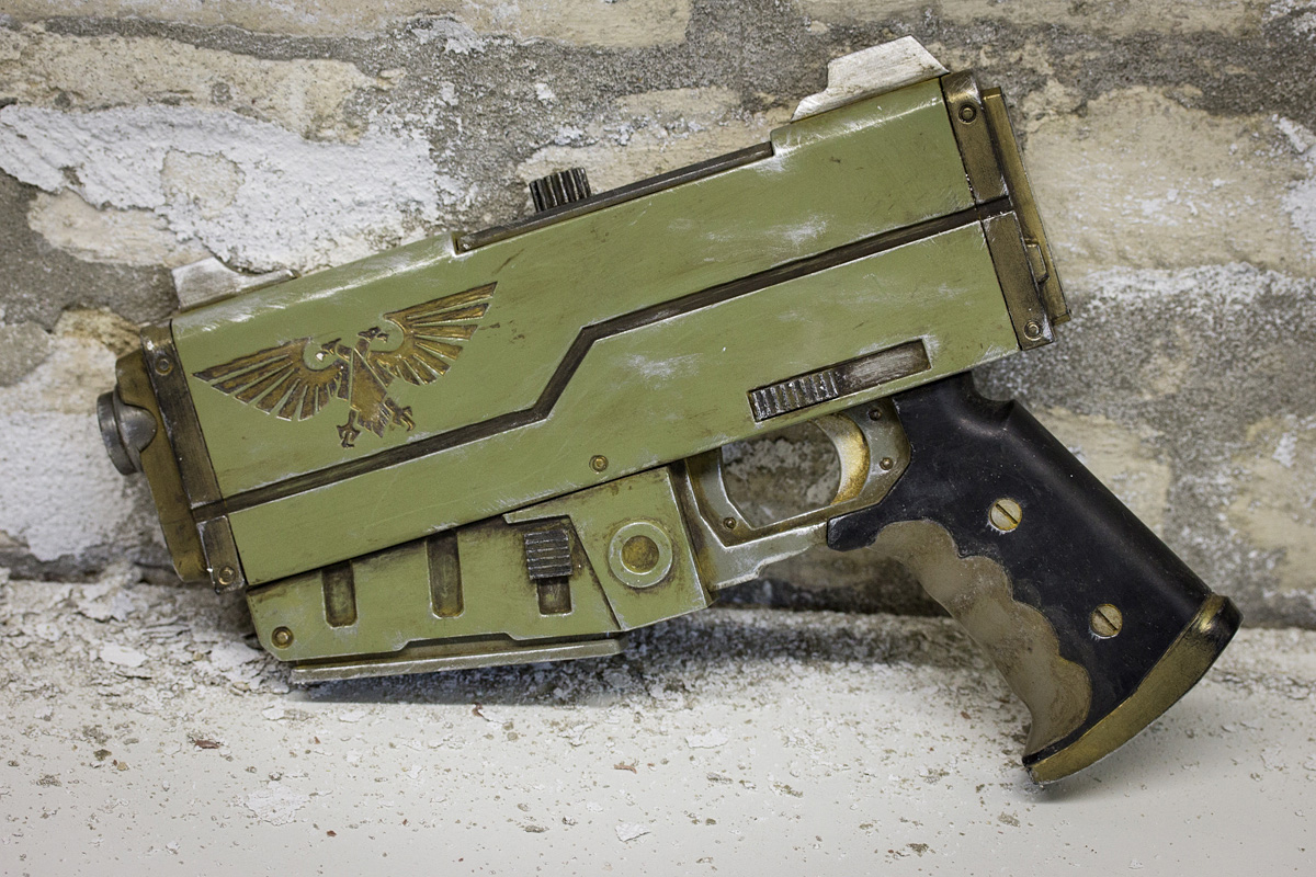 STL file War Hammer 40 K Handgun 🔨・Model to download and 3D print・Cults