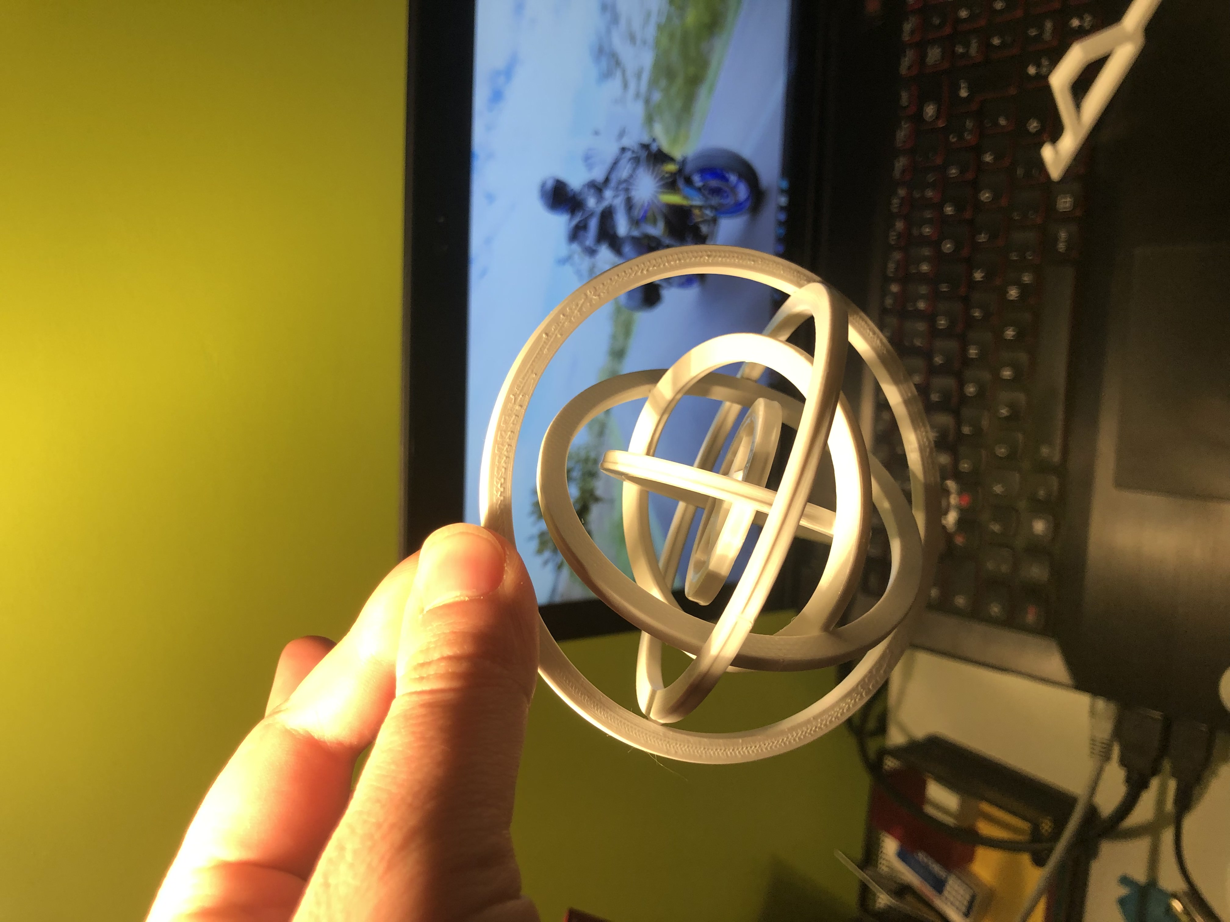 STL file Christmass Gyroscope Star・Template to download and 3D print・Cults