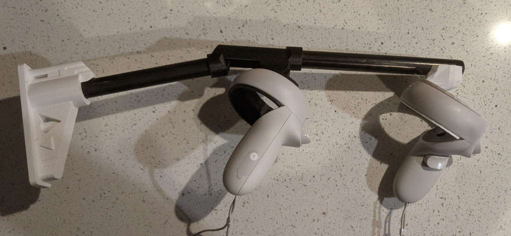 Free STL file Mini VR Gunstock for Oculus Quest 2 based on Sanlaki ...