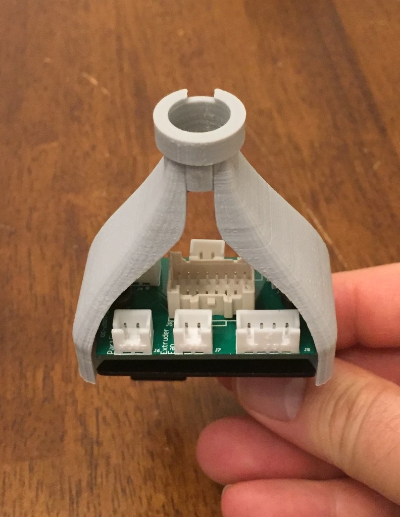 Free 3D file RB3 Extruder Cable Restraint・3D printing model to download ...