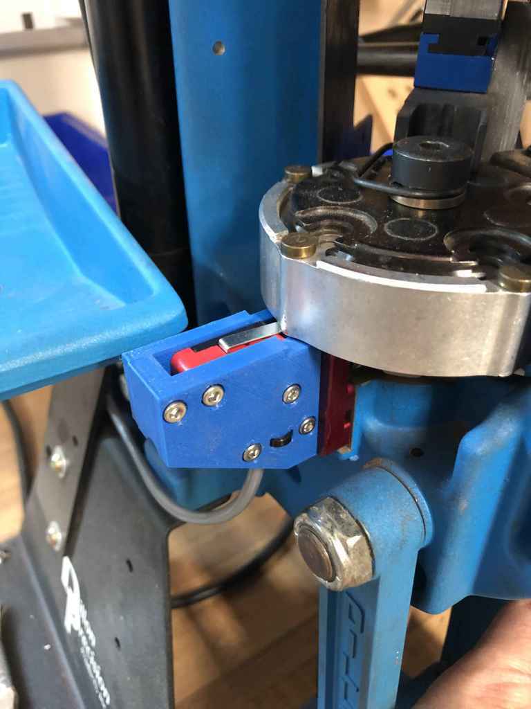 Free 3D file Dillon 650XL Counter Switch Mount ⚽・3D printable object to ...