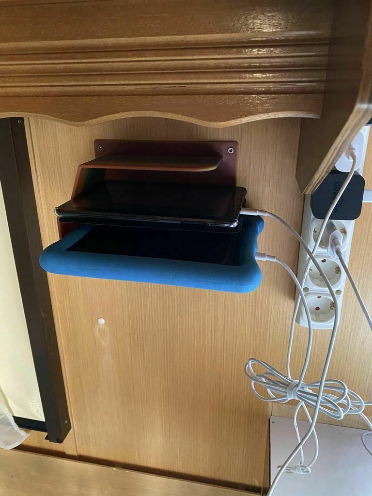 Free 3D file Tablet Handy Wall holder mount・3D printing model to ...
