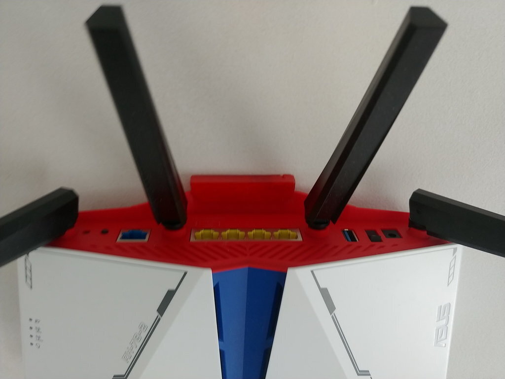 Free STL file ASUS RT-AX82U router wall mount・3D print object to ...