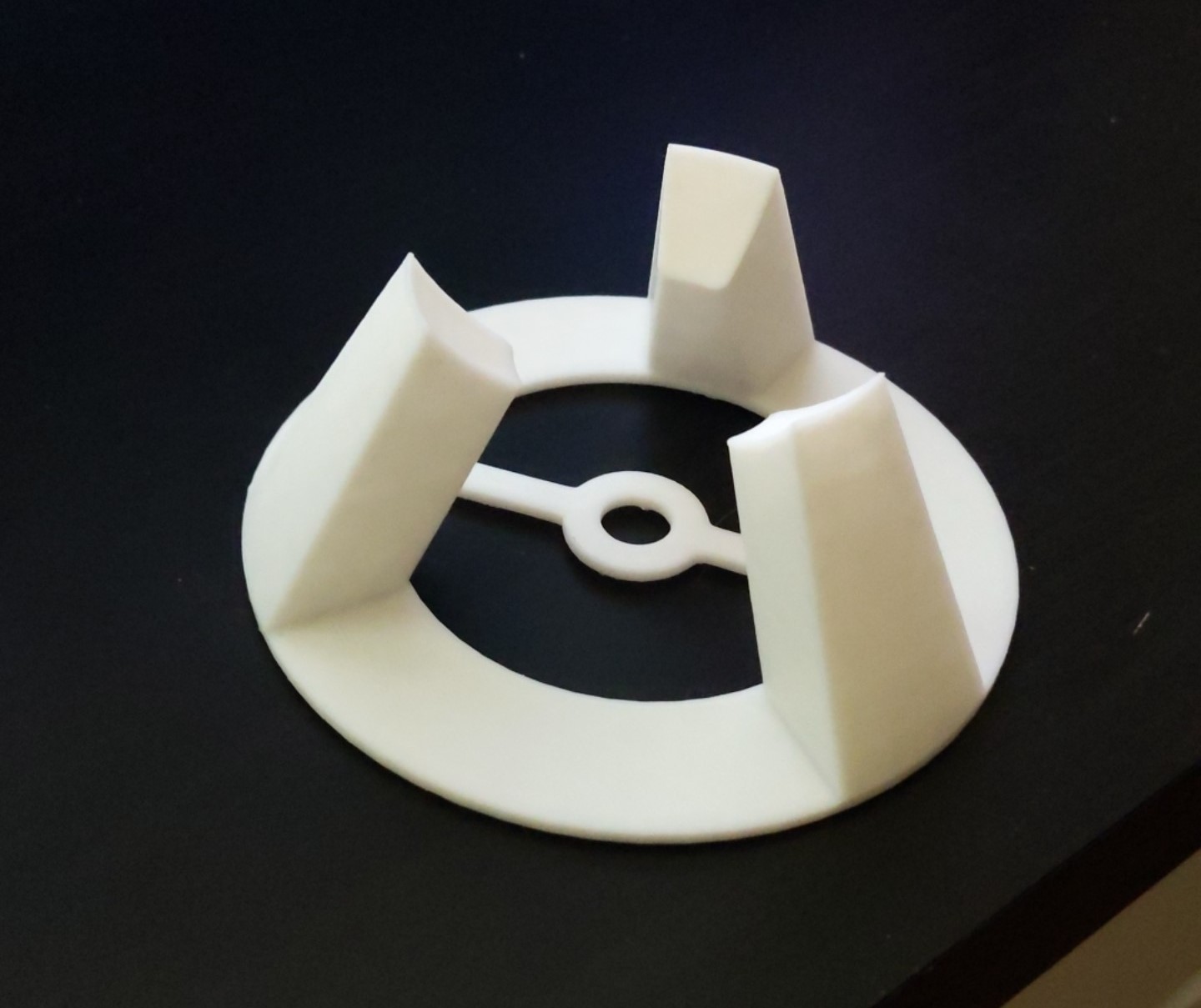 STL file Legends: Arceus Pokeball (Working Hinges)・3D printer design to ...