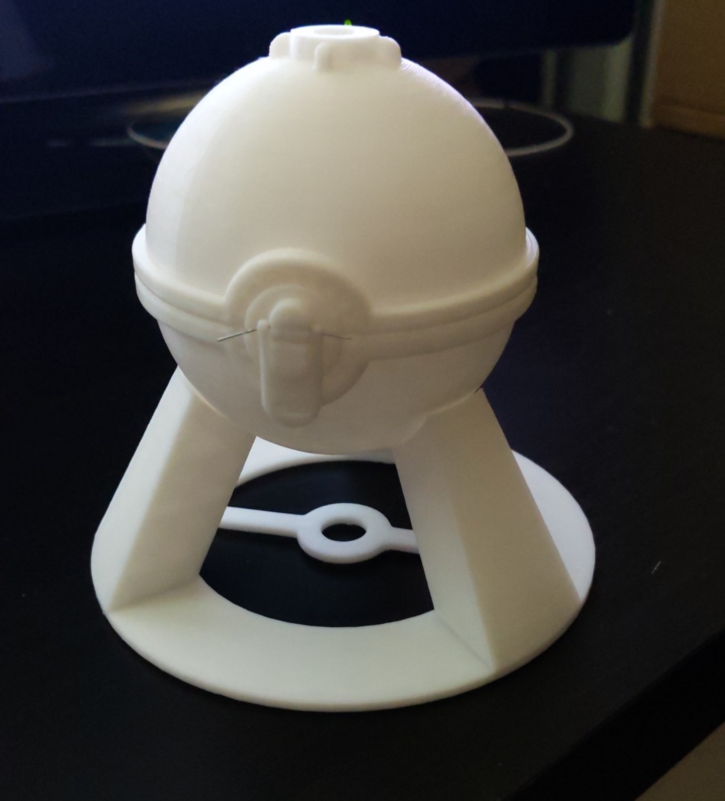 STL file Legends: Arceus Pokeball (Working Hinges)・3D printer design to ...