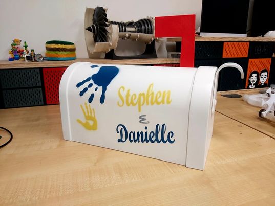 STL file Disney "Up" Mailbox ⬆️・3D printable model to download・Cults