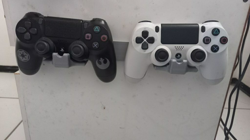 Free 3D file PS4 Controller Mount Two Players 🧸・3D printing template to ...