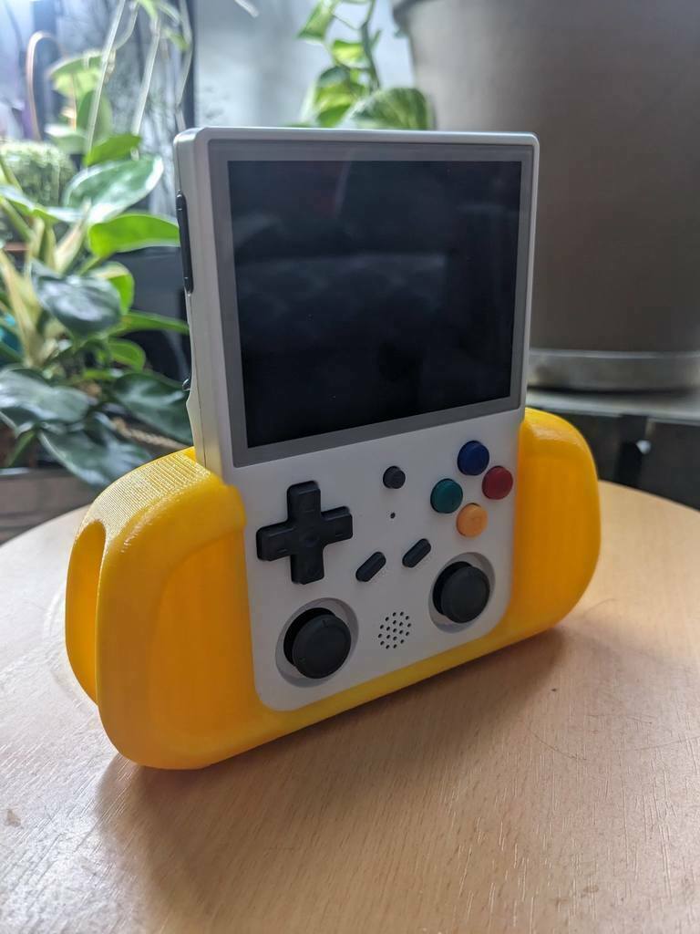 Free 3D file RG353 BIGBOX Grip 🧸・3D printer design to download・Cults