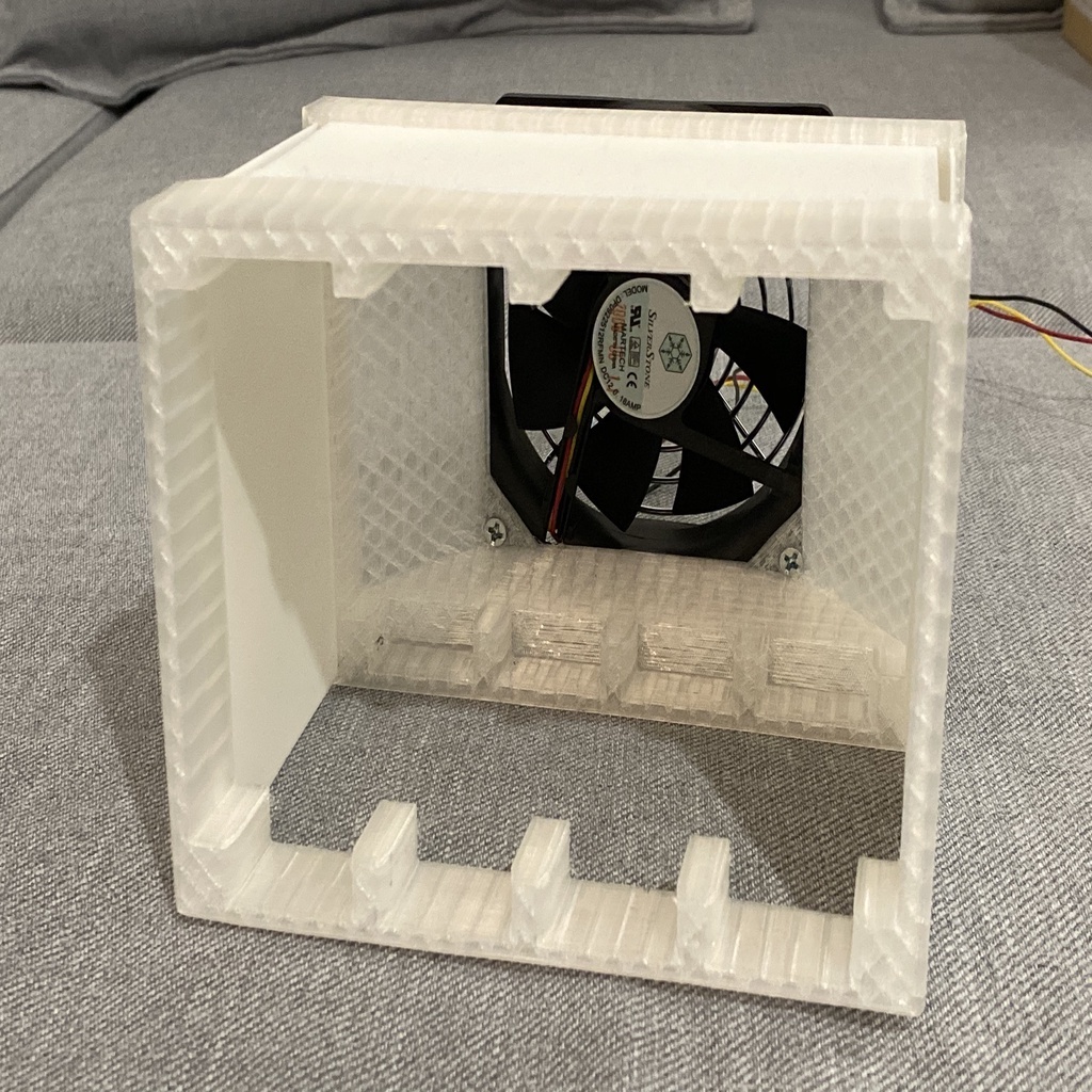 Free 3D file Hard disk cooling rack 💾・3D printable object to download・Cults