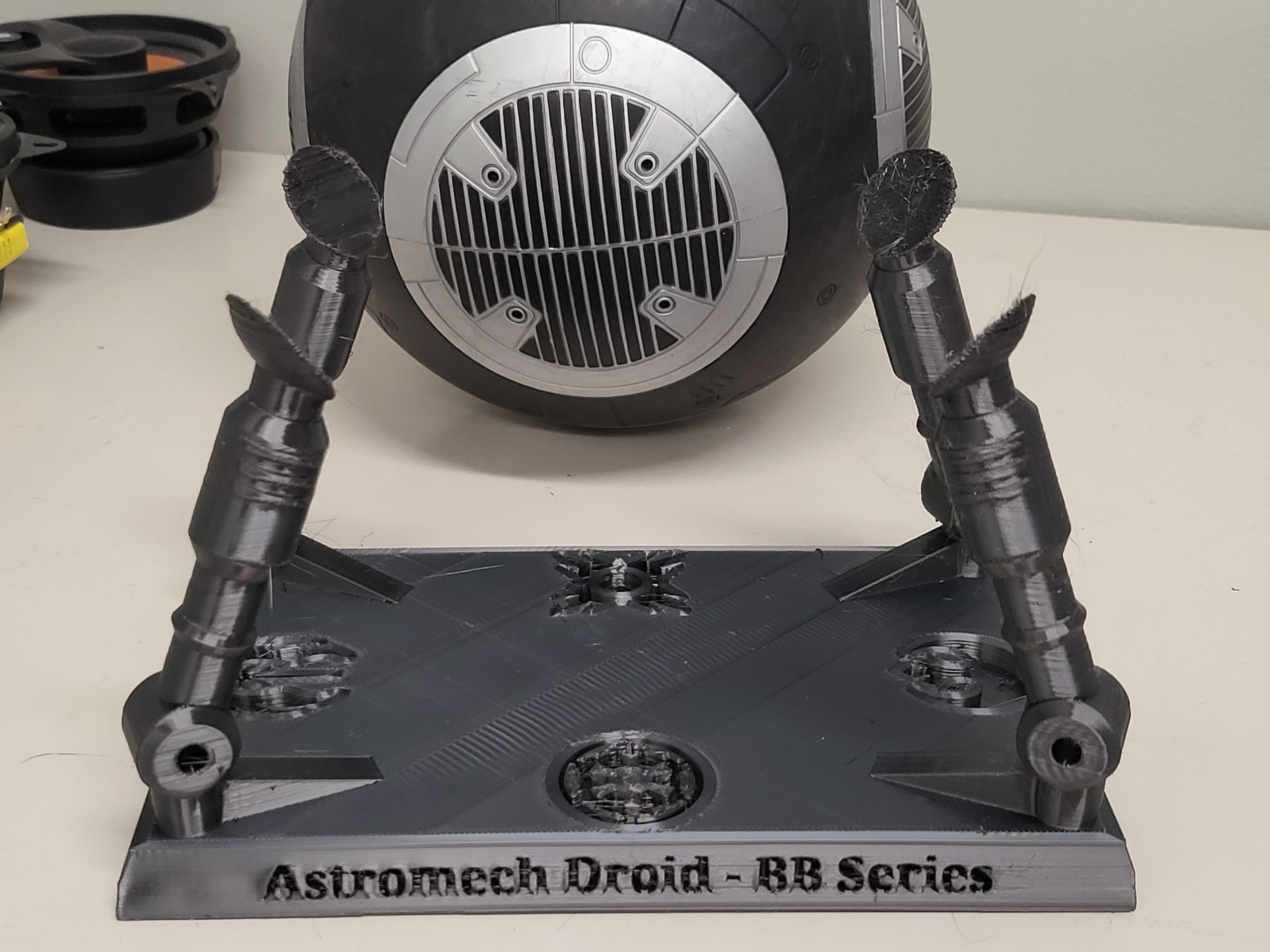 STL file BB Droid Stand (Disney Droid Depot)・3D printer model to ...