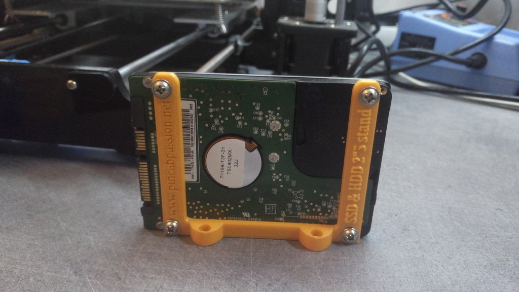 Free 3D file SSD HDD 2.5 support vertical・3D printable model to ...