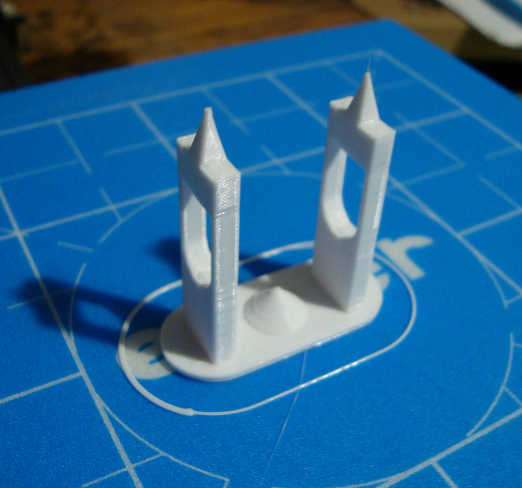 Free 3D file Hardore Retraction Test with wider base・3D printable ...