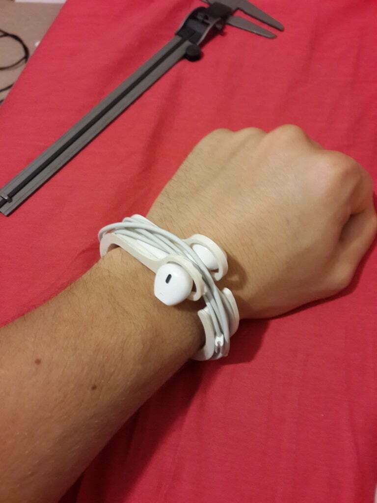 Free STL file Earphone Wrapper Bracelet・Design to download and 3D print ...