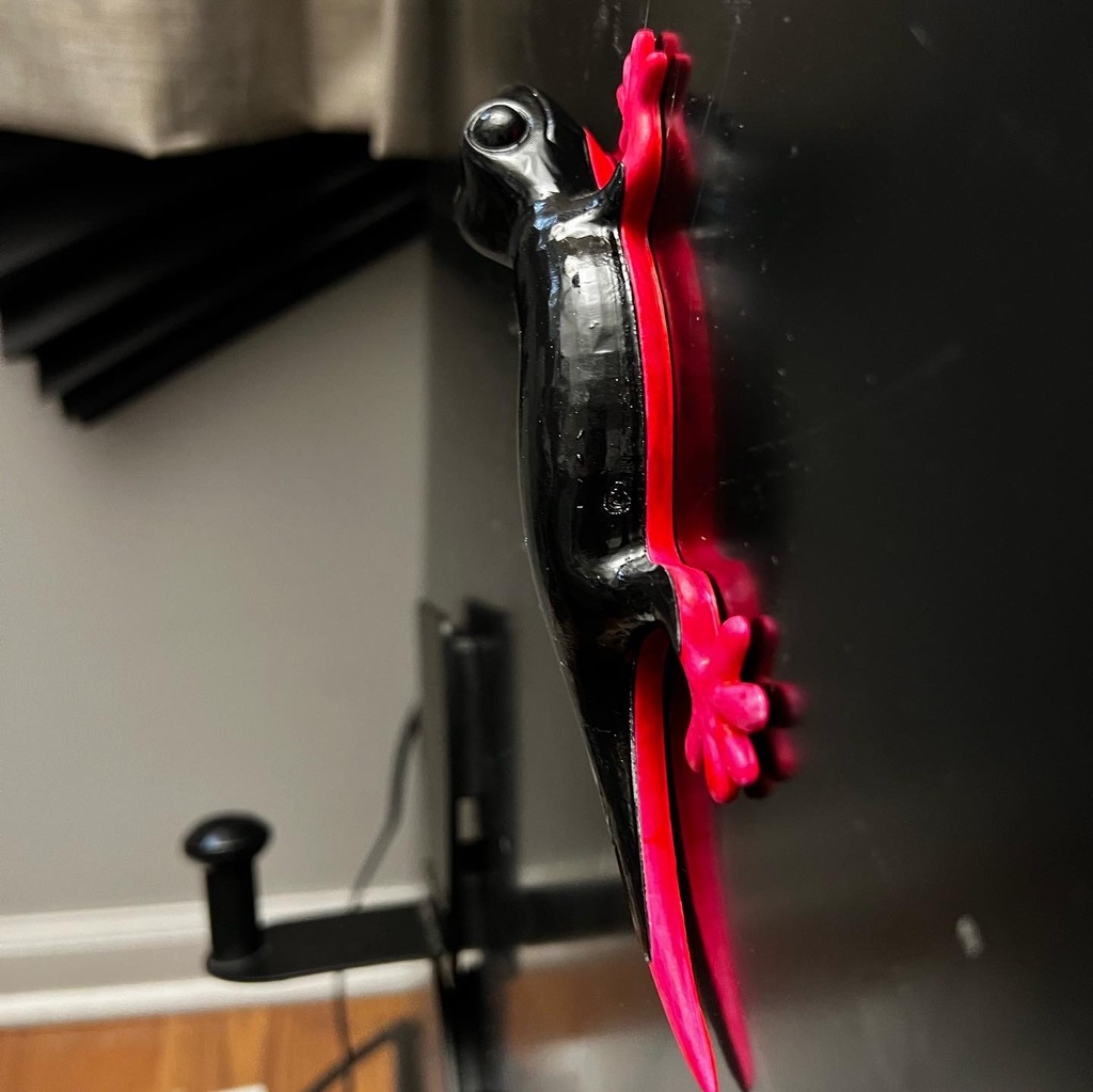 Free 3D file Sticky Gecko - magnet・3D printer design to download・Cults