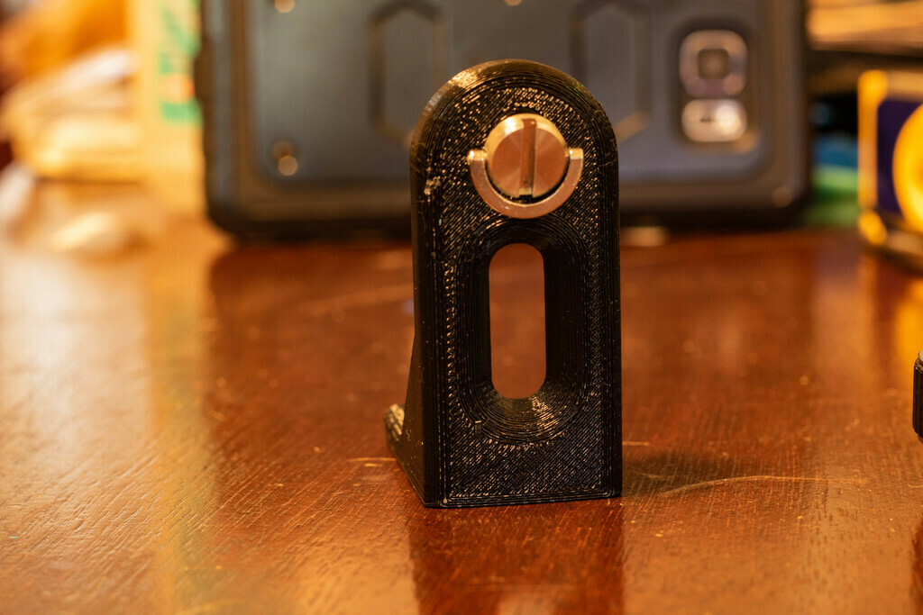 Free 3D file Oculus Rift Sensor Wall Mount 🔌・3D printing model to ...