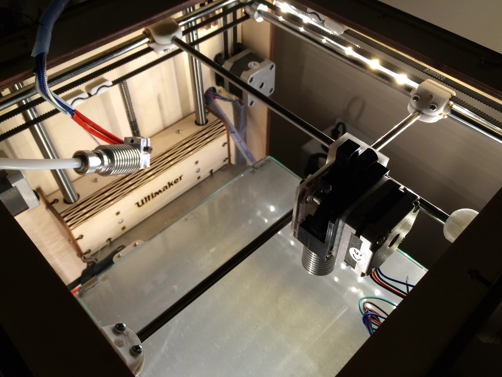 Free 3D file E3D Titan mount for Ultimaker・3D print model to download・Cults