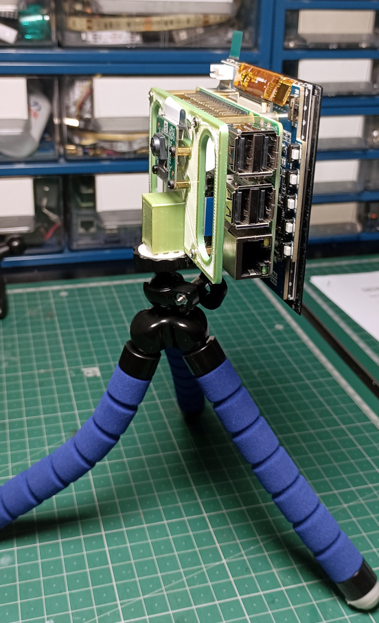 Free 3D file Raspberry PI tripod and camera support・Template to ...