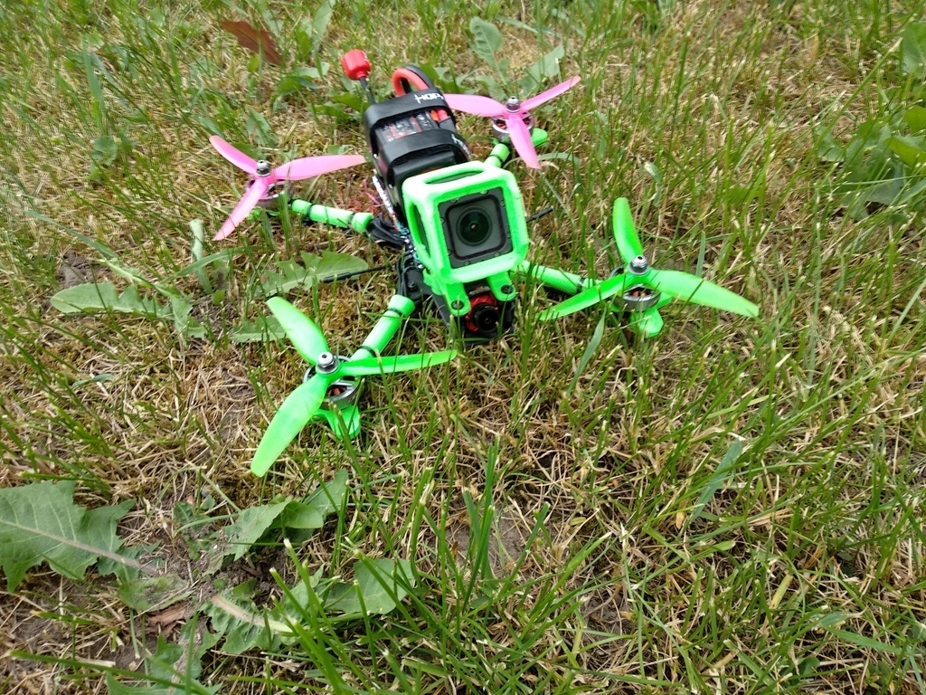 Free 3D file Foxeer Box 2 mount for HYPERLITE GLIDE 5 inch drone frame ...