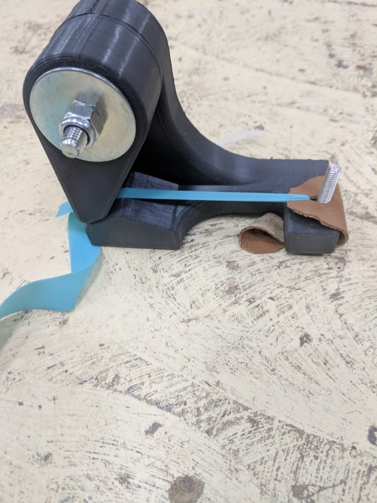 Free 3D file Sligshot/catapult band jig・3D printer design to download・Cults