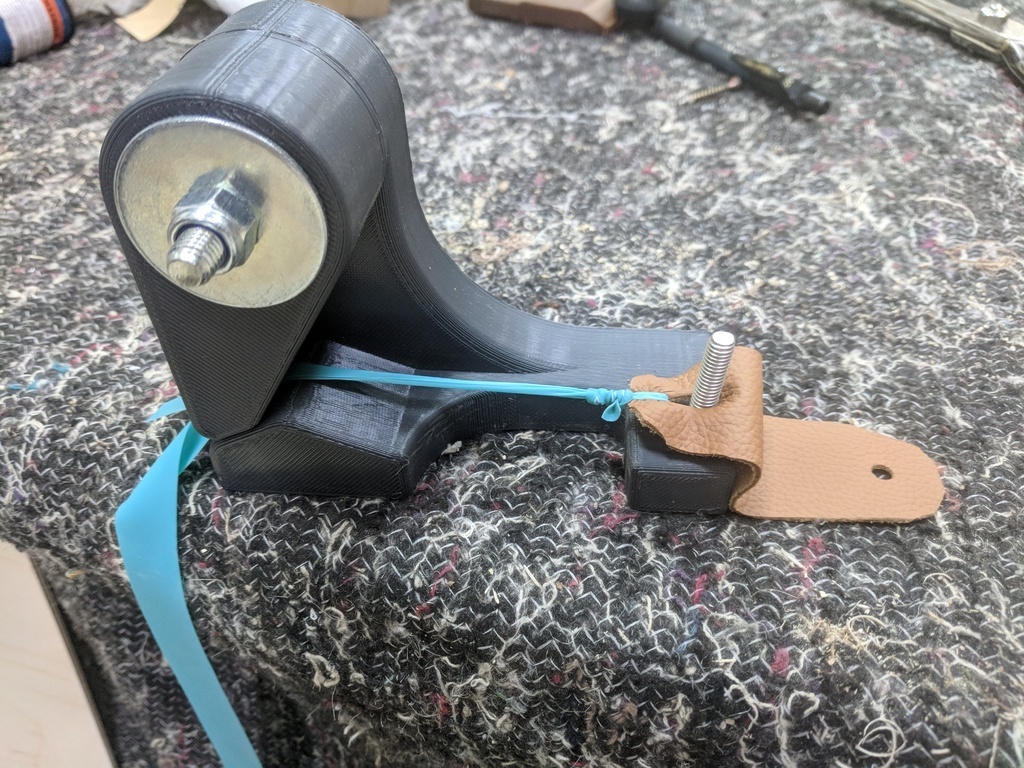 Free 3D file Sligshot/catapult band jig・3D printer design to download・Cults