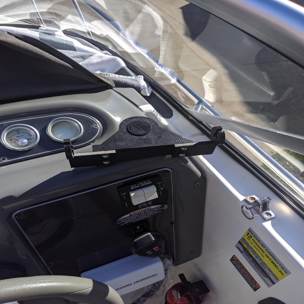 Free 3D file Lowrance Hook Hook2 7" Chartplotter Mount 🪝・Model to ...