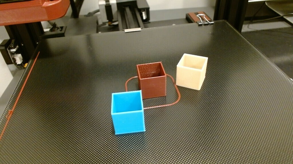 Free 3D file Flow Calibration Cube 🧞‍♂️・3D printer model to download・Cults