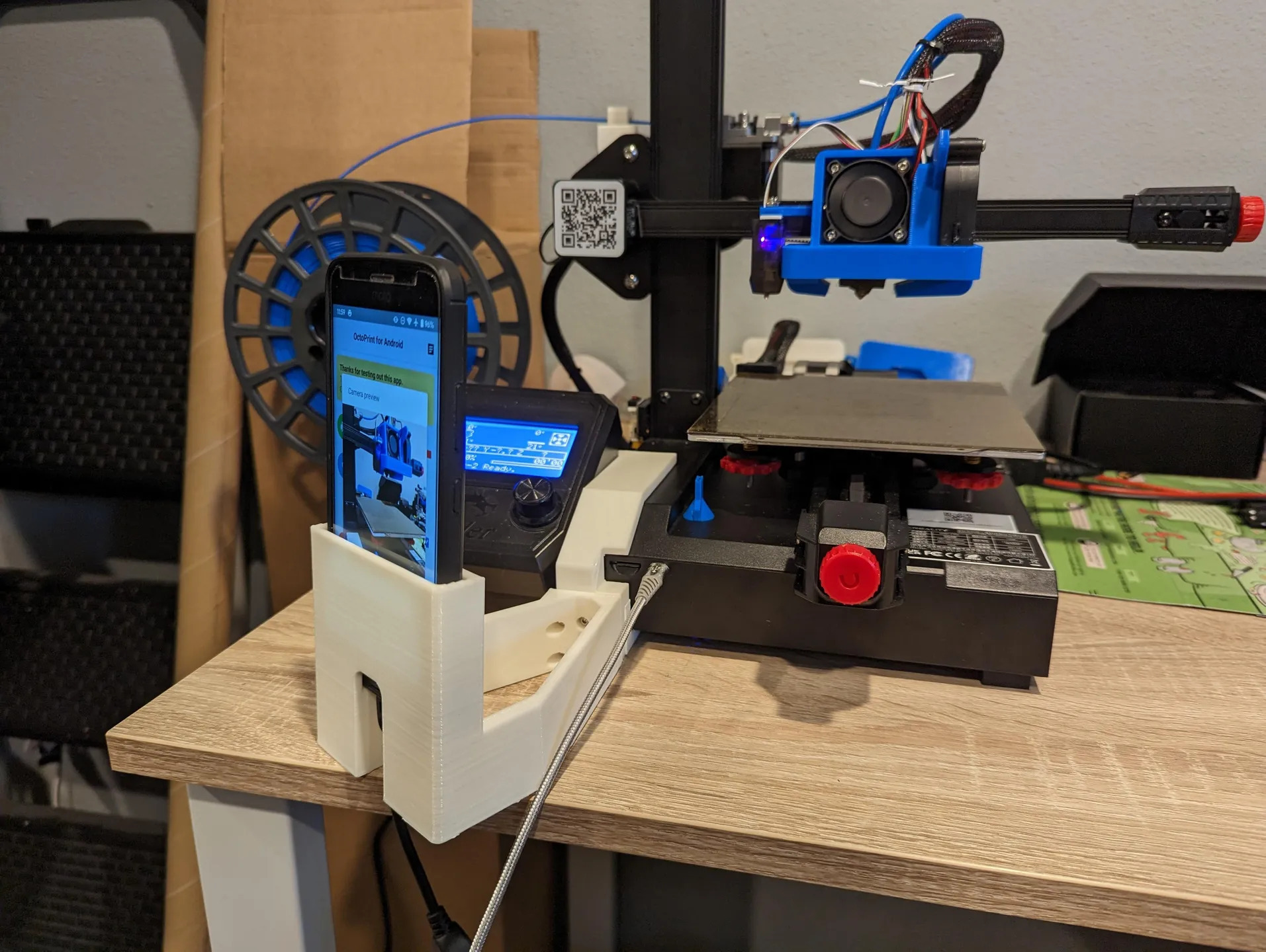 Fichier 3D gratuit Ender 2 Pro Octopi4a Support pour téléphone portable ...