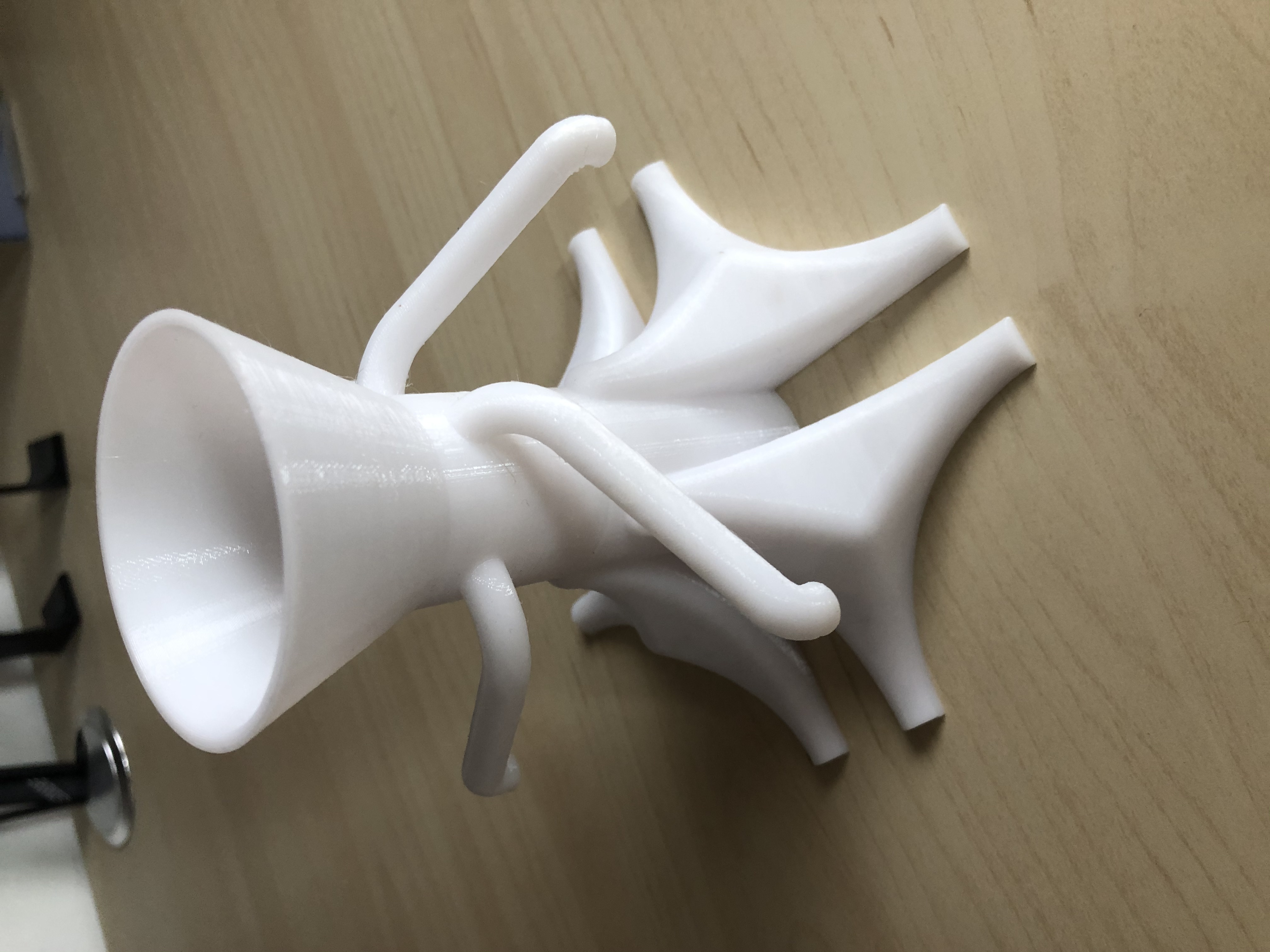 STL file shot dispenser (Schnapskrake)・3D printable model to download・Cults