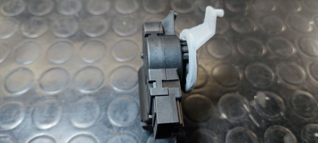 STL file ALFAROMEO GIULIETTA 940 ACTUATOR AIR RECIRCULATION FLAP MOTOR ...