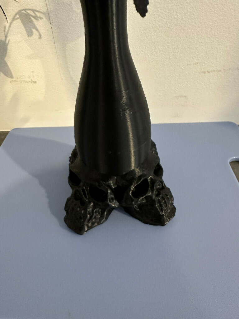 Fichier 3D gratuit Vase crâne de vampire・Modèle imprimable en 3D à ...