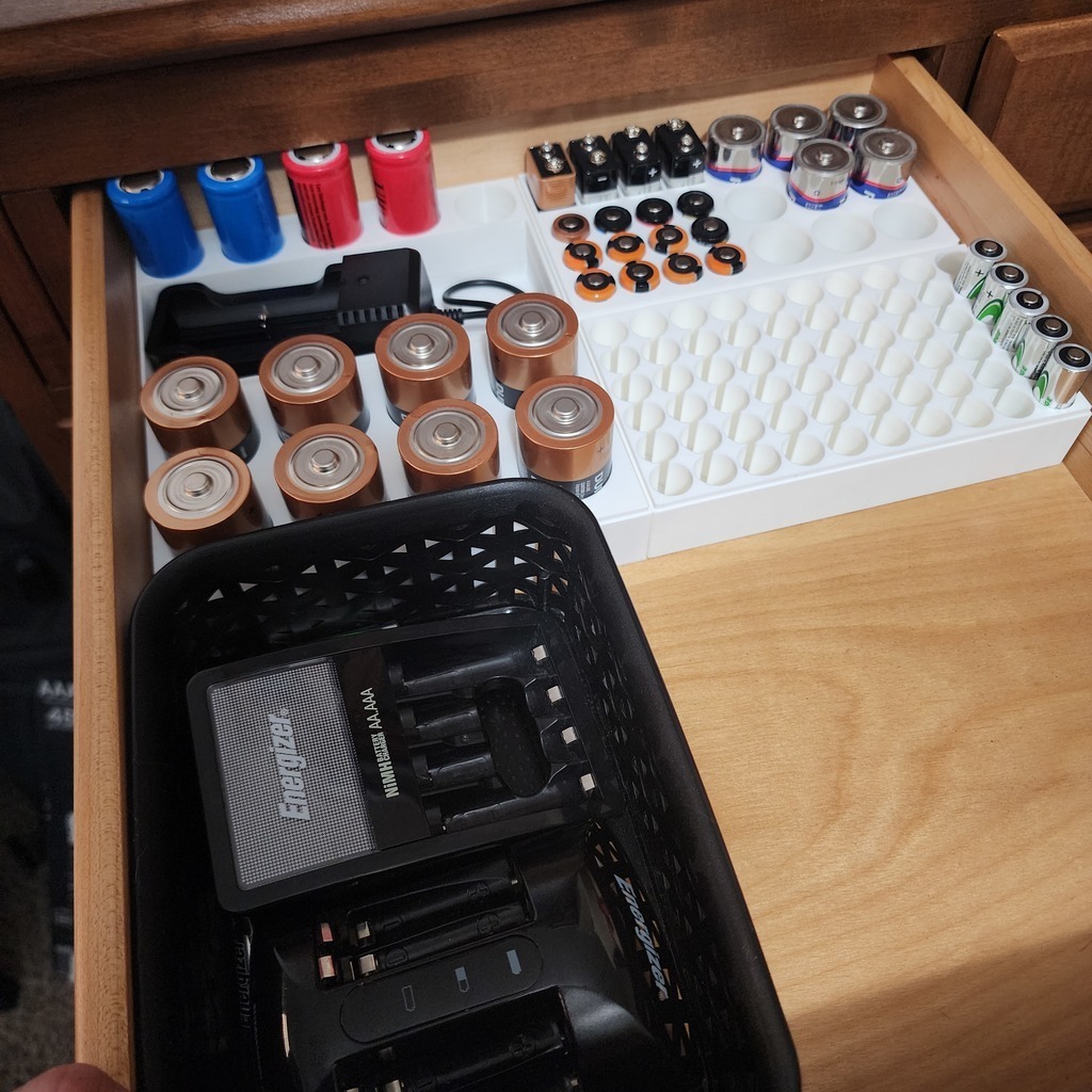 Free 3D file Battery Drawer 🔋・3D print design to download・Cults