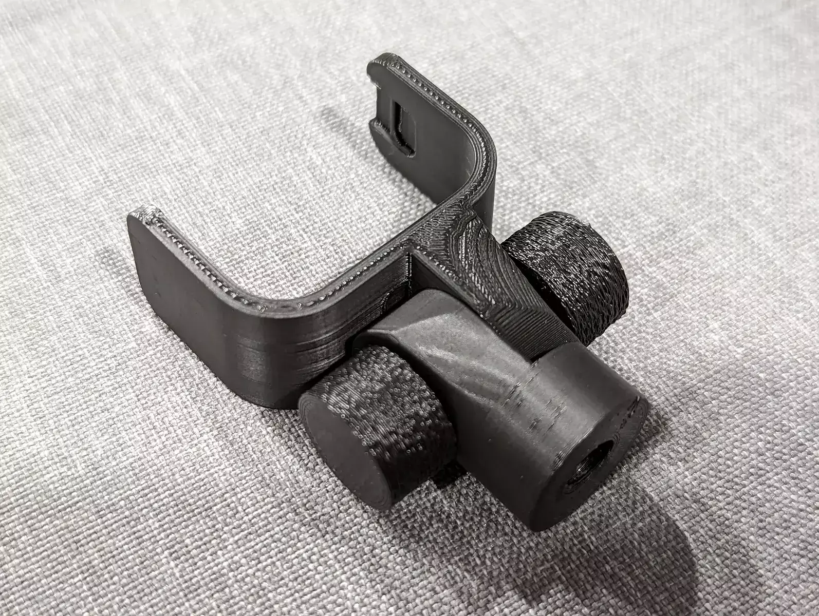 Free 3D file Logitech Streamcam Mount with Joint (Remix) 📷・3D printing ...