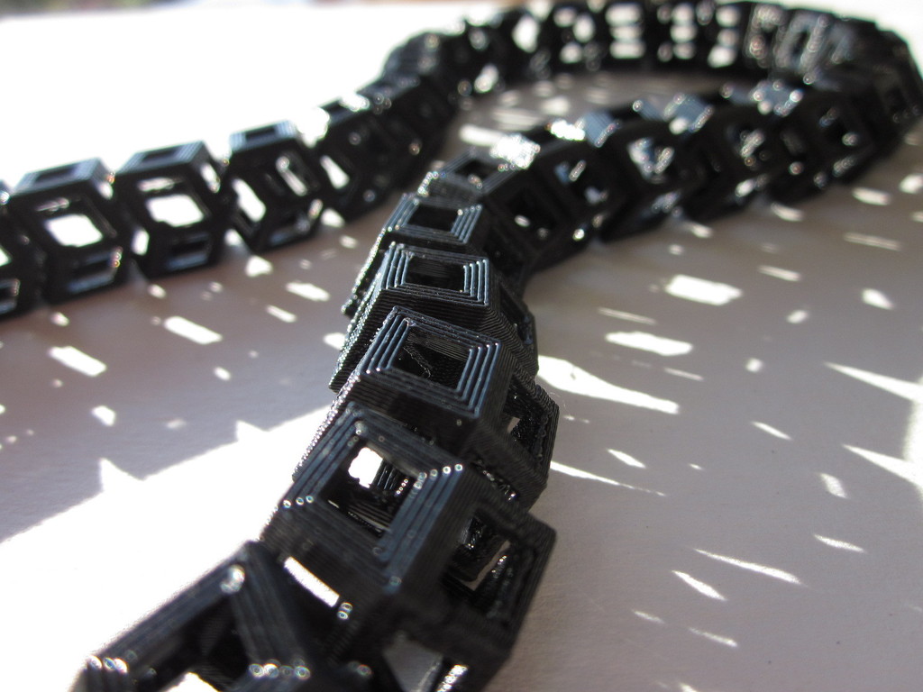Free 3D file Dodeca Chain Loop・3D printing model to download・Cults