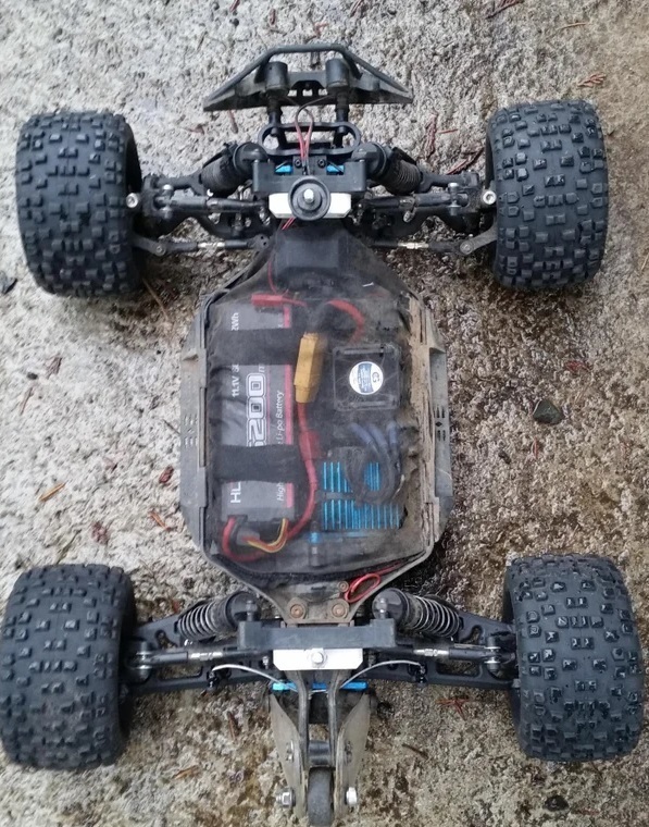 Free 3D file Team Associated Rival MT10 Single Thumb Scew Body Mount ...