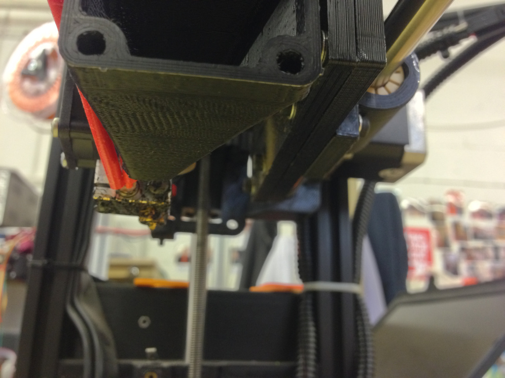 Free 3D file Lulzbot Taz E3D v6 mount 🔧・3D print design to download・Cults