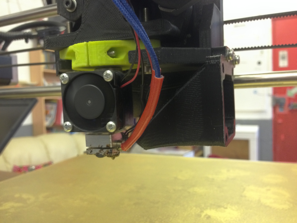 Free 3D file Lulzbot Taz E3D v6 mount 🔧・3D print design to download・Cults