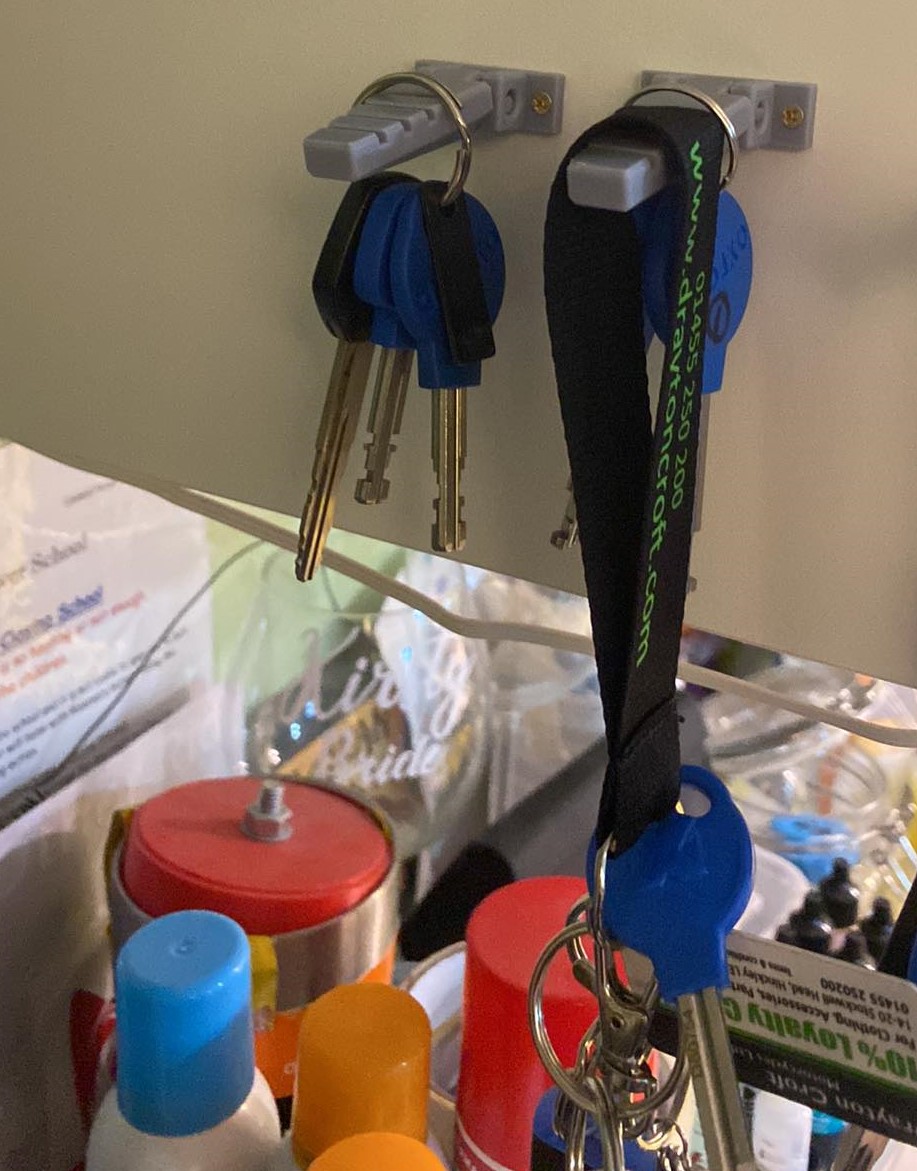 STL file Footpeg Key Hook・Template to download and 3D print・Cults