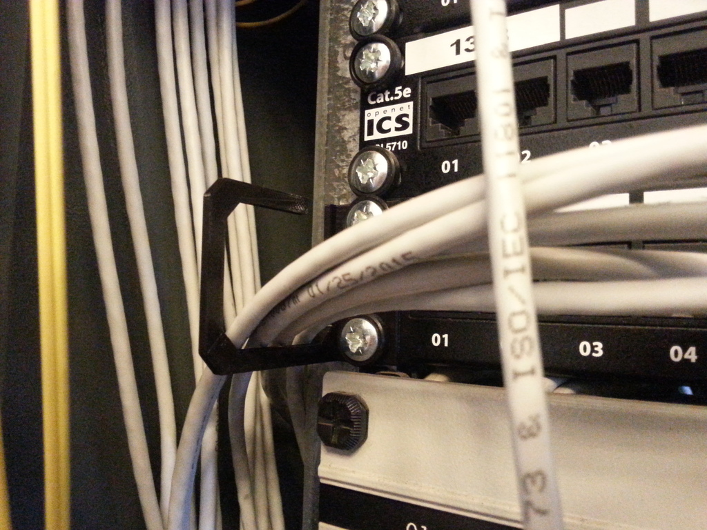 Free 3D file RACK 1U cable management・Model to download and 3D print・Cults